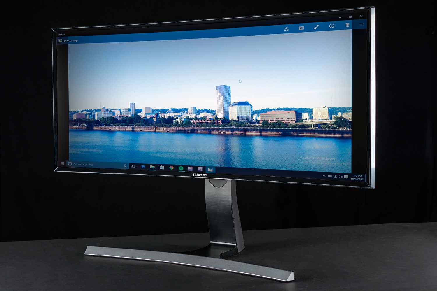 Samsung's curved screen monitors are less eye-straining, more ...