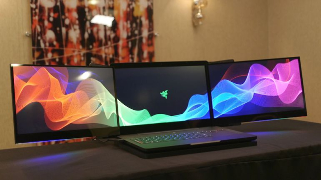 Razer brings out a crazy 4K three-screen laptop for gaming