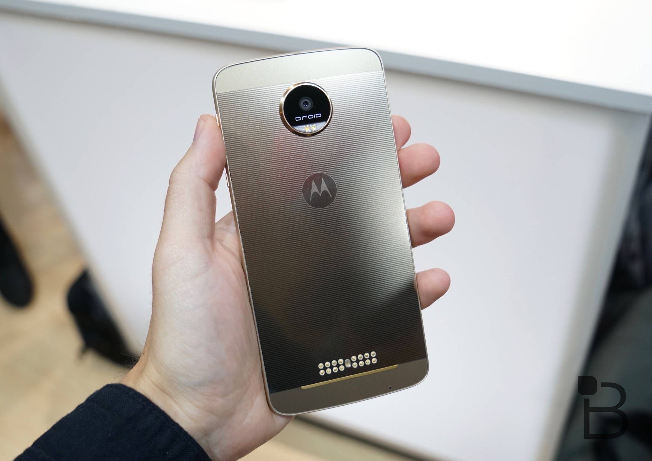 Lenovo launches Motorola devices in Pakistan