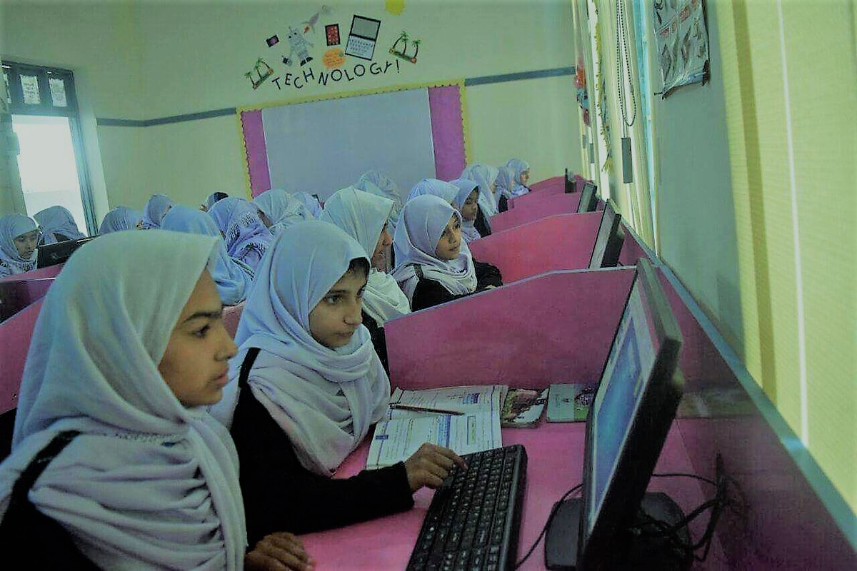 Young Girls are 33% more likely to study Computer Science, Report