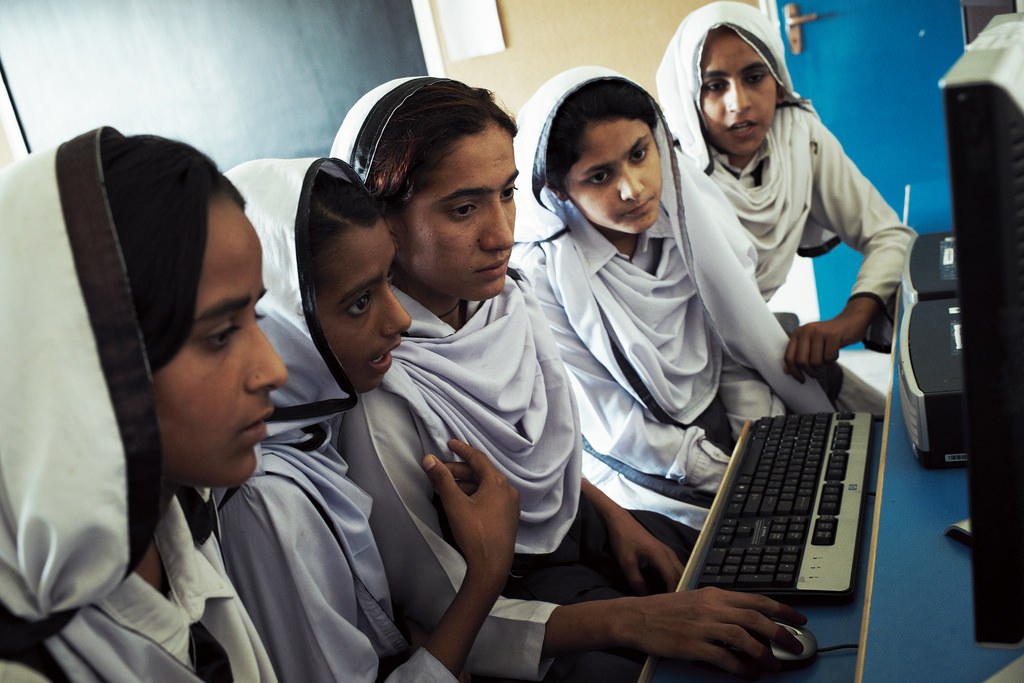 Children in Pakistan need safe and censored access to internet, Unicef