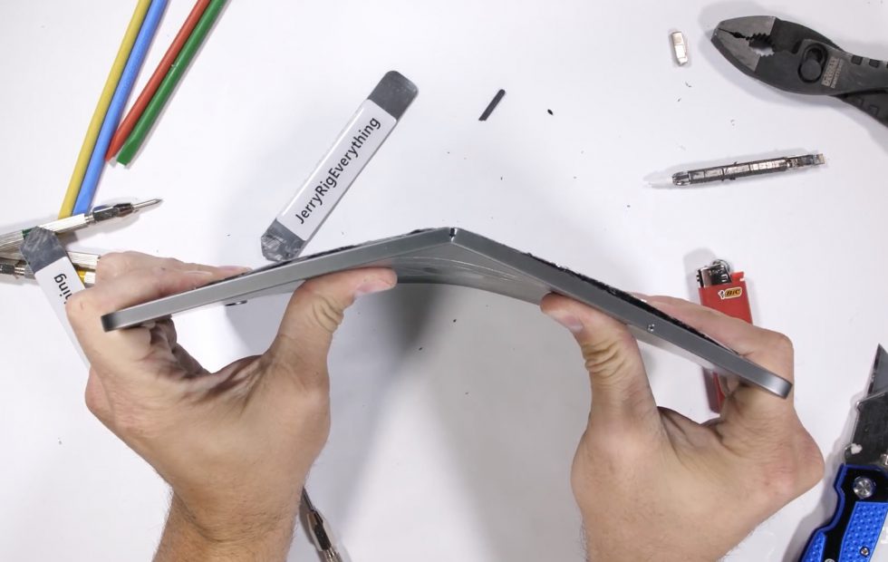 Newly launched iPad Pro can seemingly bend and break very easily
