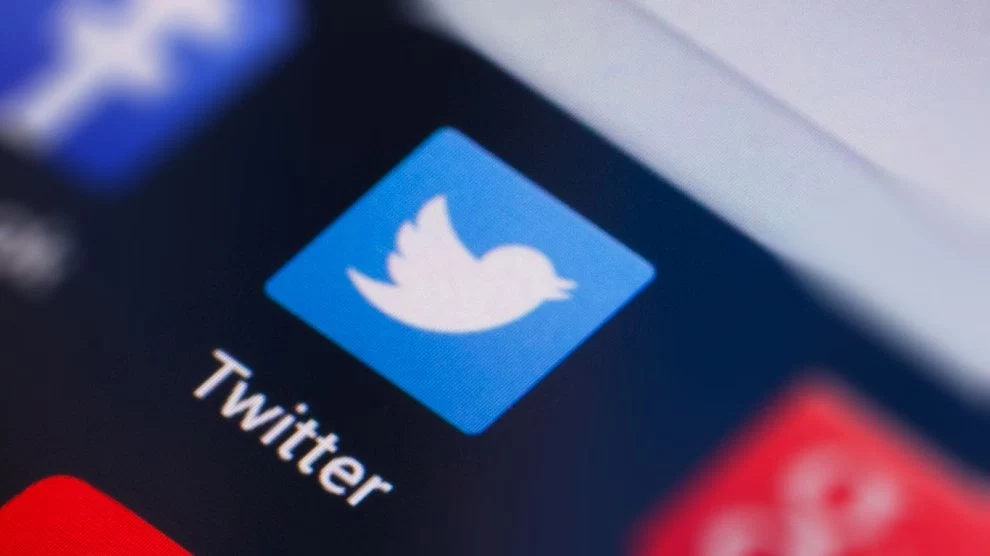 Random retweets are popping up on user's timelines thanks to a new ...