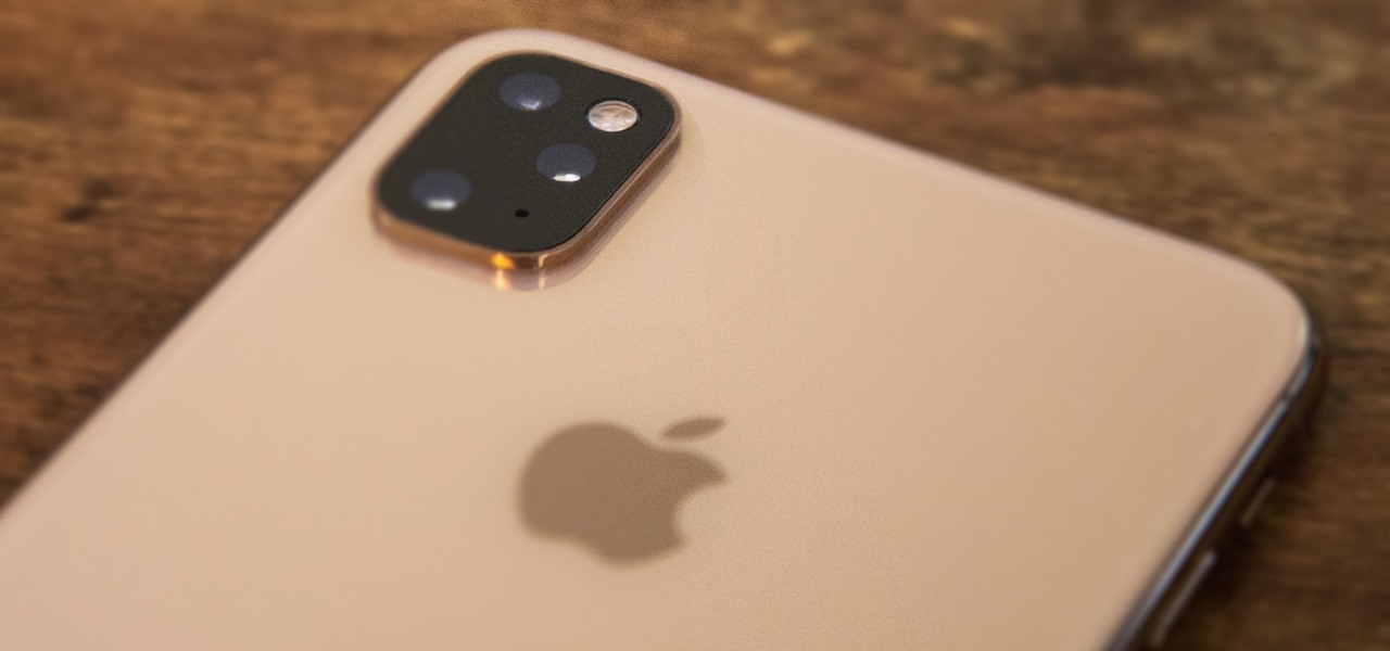 New iPhone XI and iPhone XI molds show iPhone's upcoming triple camera ...