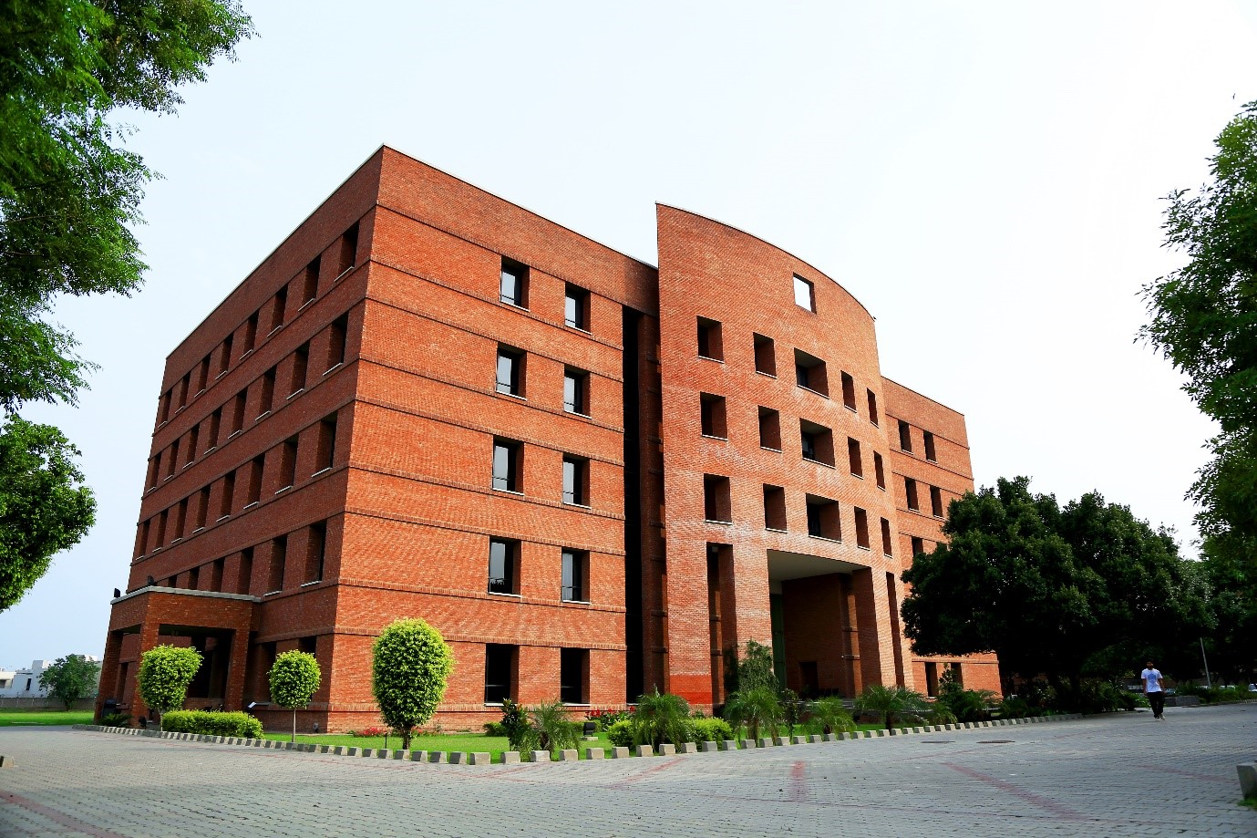 LUMS SDSB Launches a New MS Programme in Technology Management ...