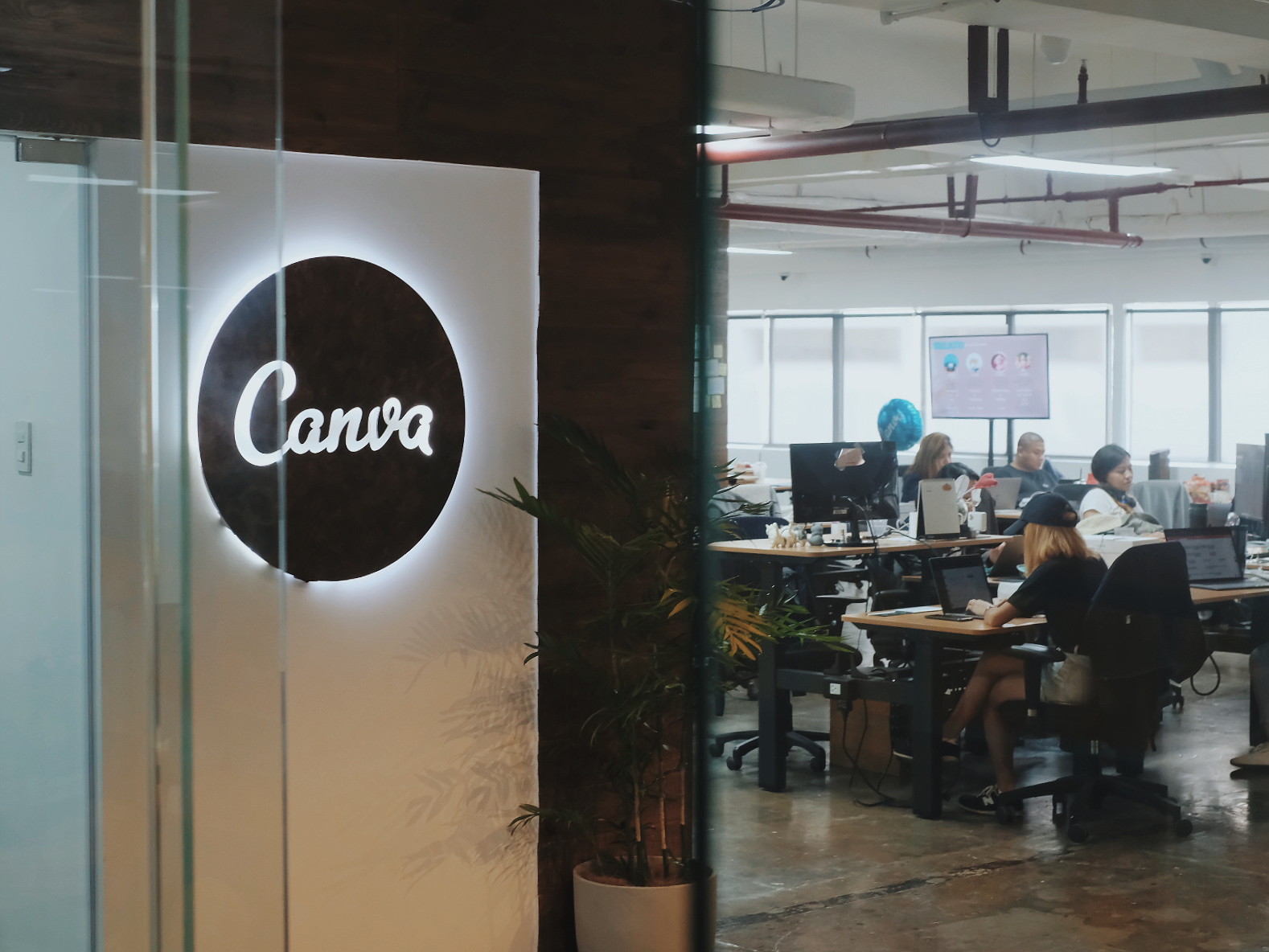 Canva Releases Generative AI Tools: Text to image, AI Presentations and ...