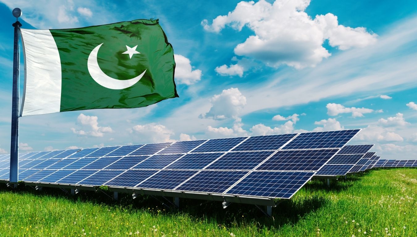 Pakistan Achieves Sixth Rank in Worldwide Solar Energy Market