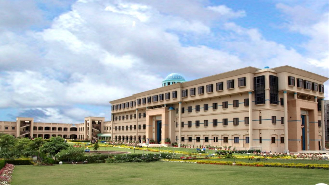 FAST NUCES Joins Canada’s Fully Funded Mitacs Globalink Research Internship