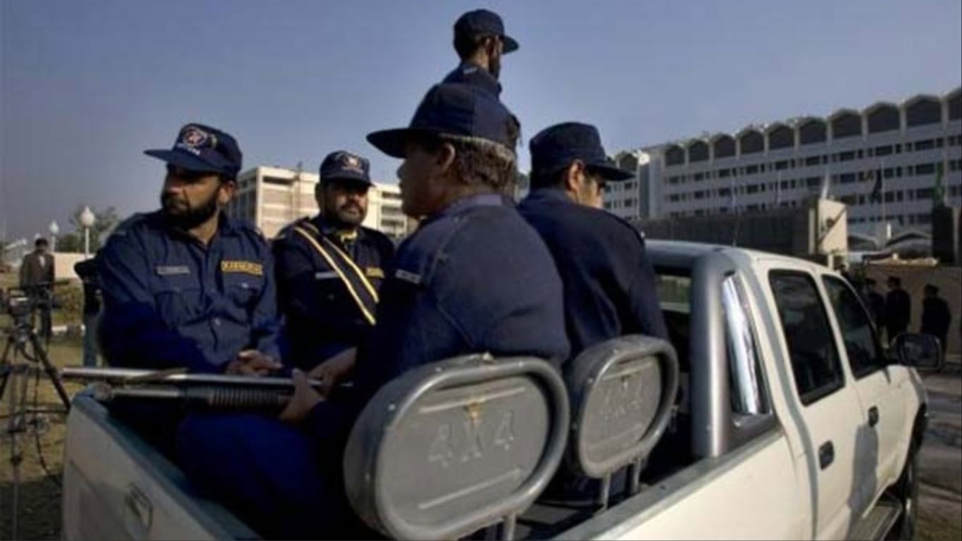 Multan Police Crack Down on Vigo Culture