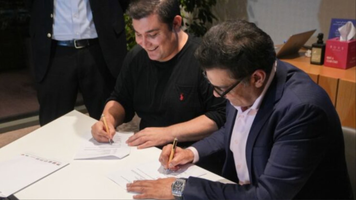 Famous Pak Media House Signs Strategic Alliance with Paklaunch