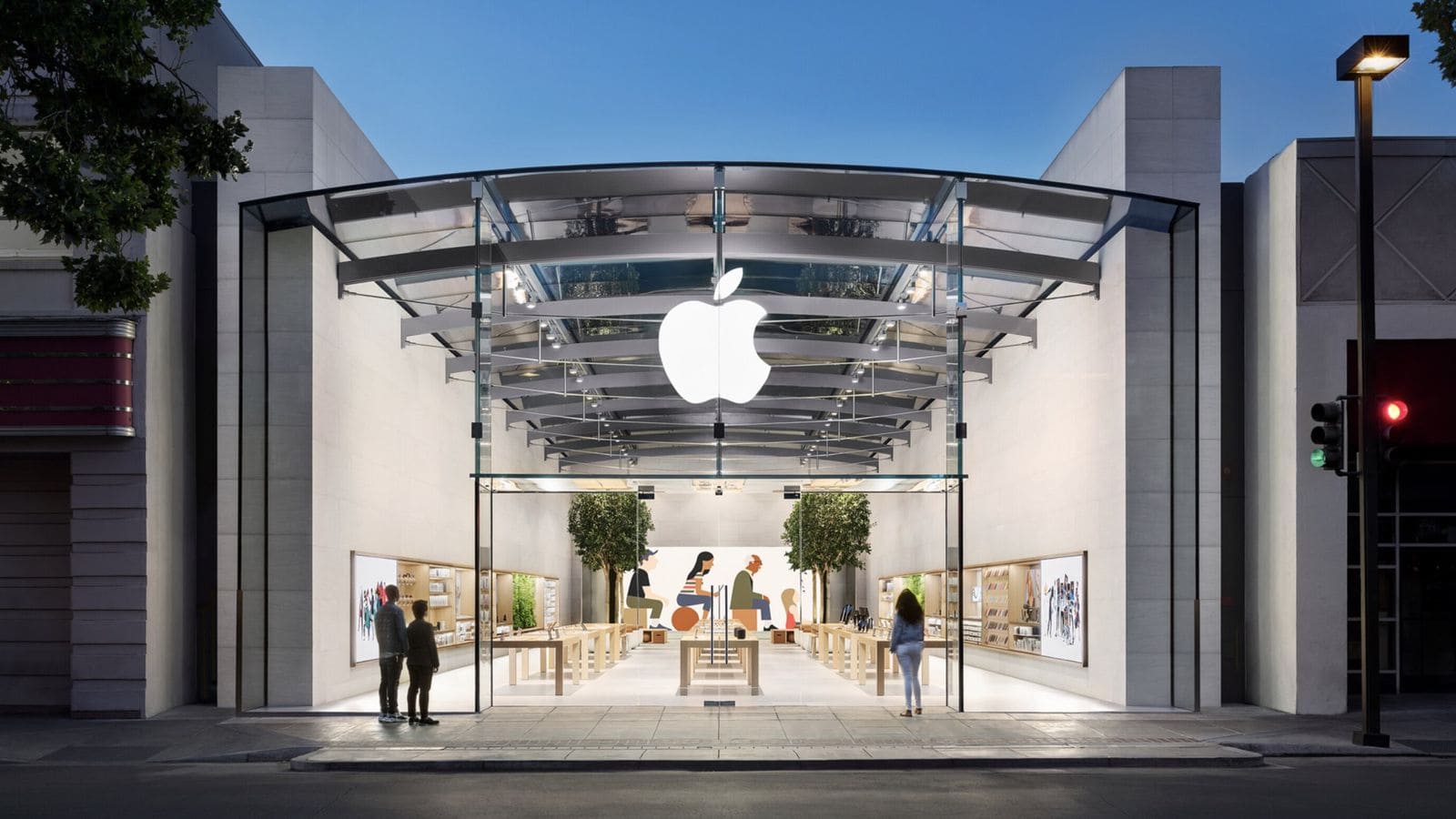 Apple Store Officially Launched in Saudi Arabia
