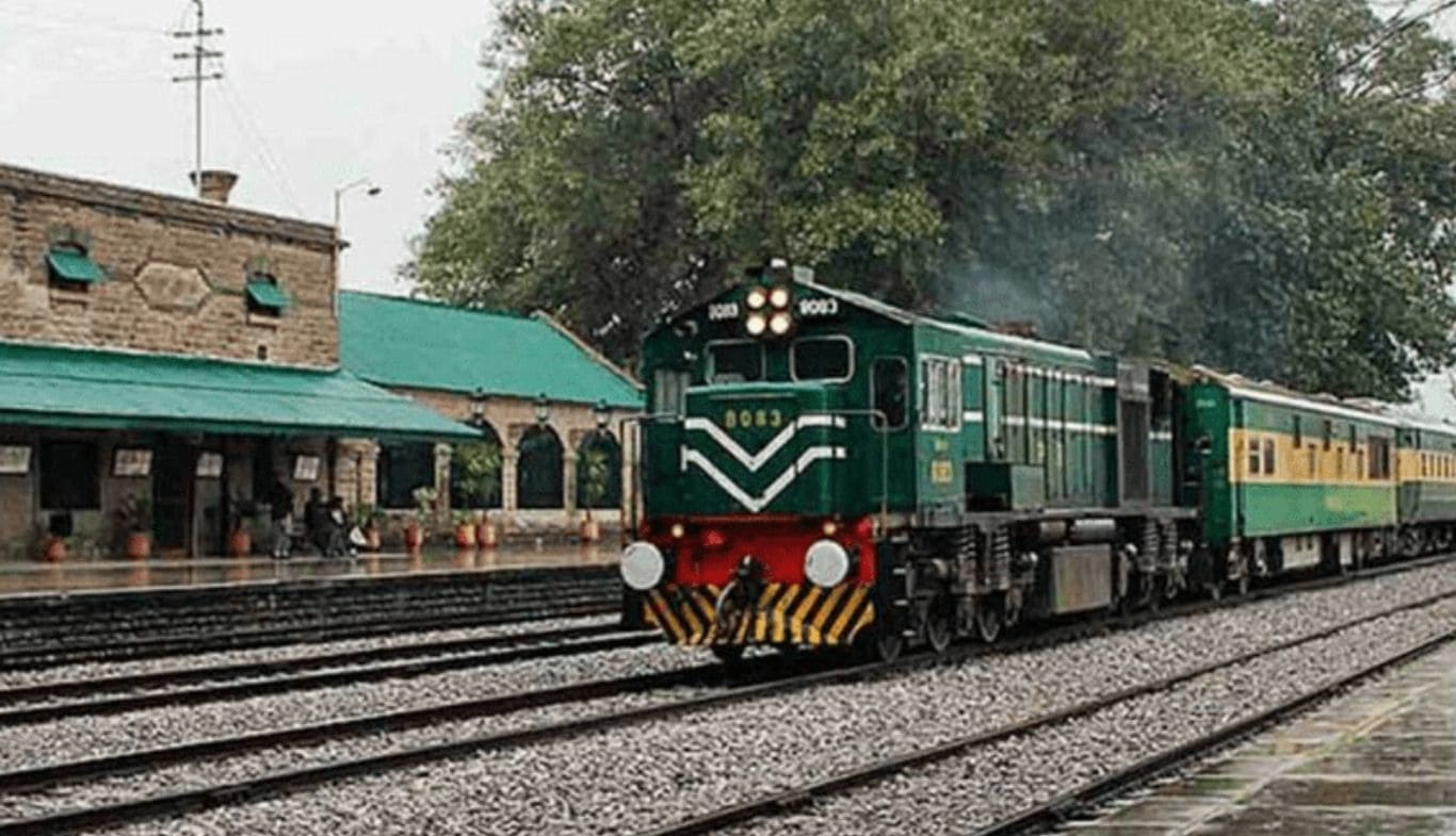 Pakistan Railways to Resume Major Train Service After 15 Years