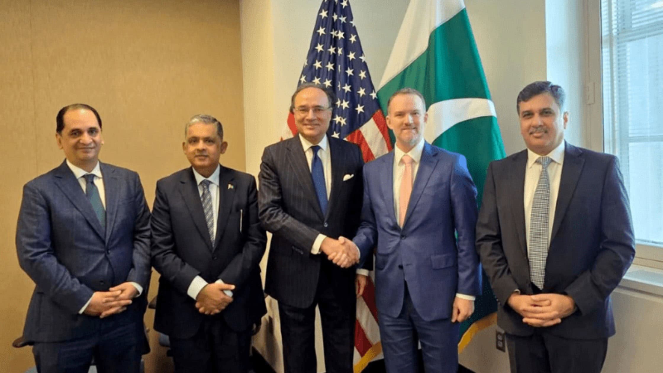 Pakistan Inks Historic Oil Deal with U.S., Ending Middle East Reliance