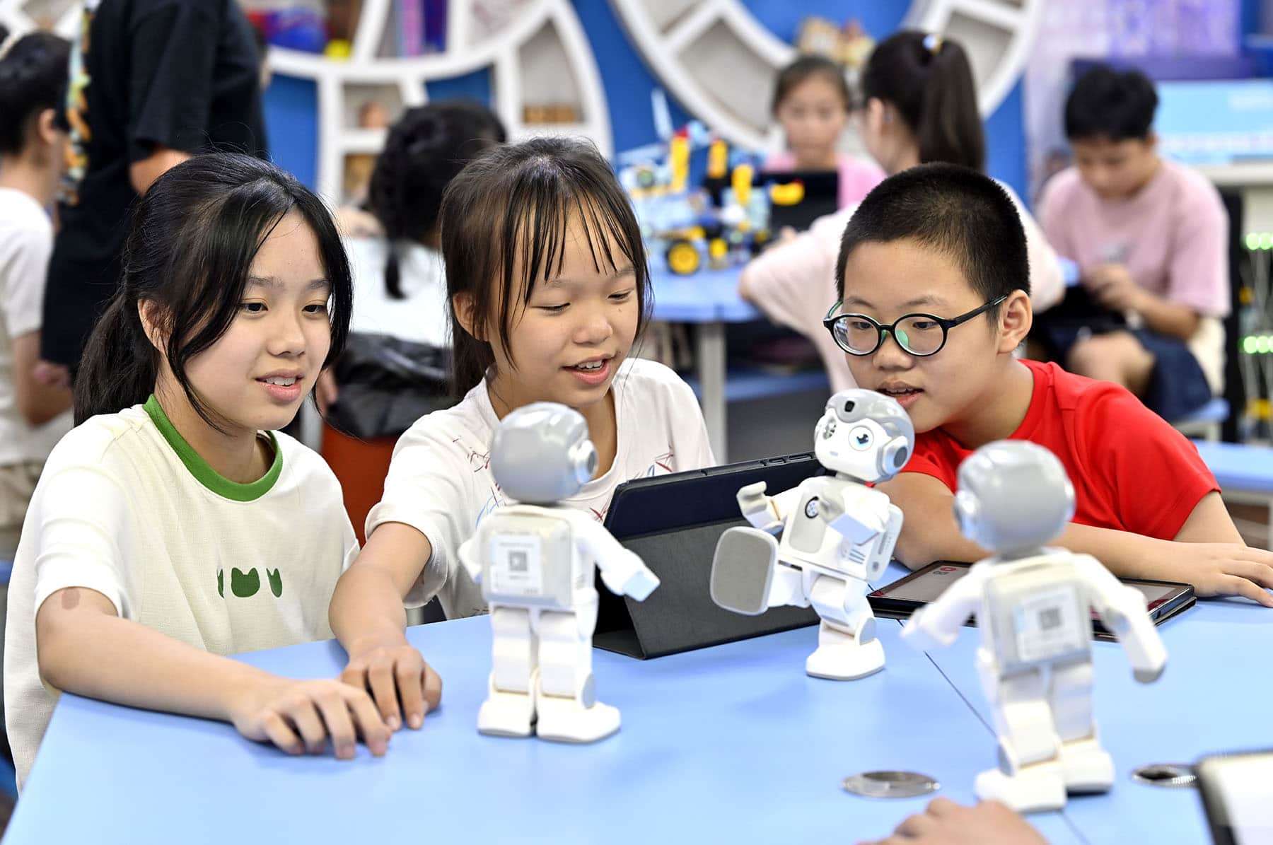China Rolls Out Mandatory AI Education for Children Across Schools