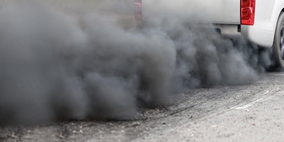 LHC Orders Strict Action Against Smoke-Emitting Vehicles