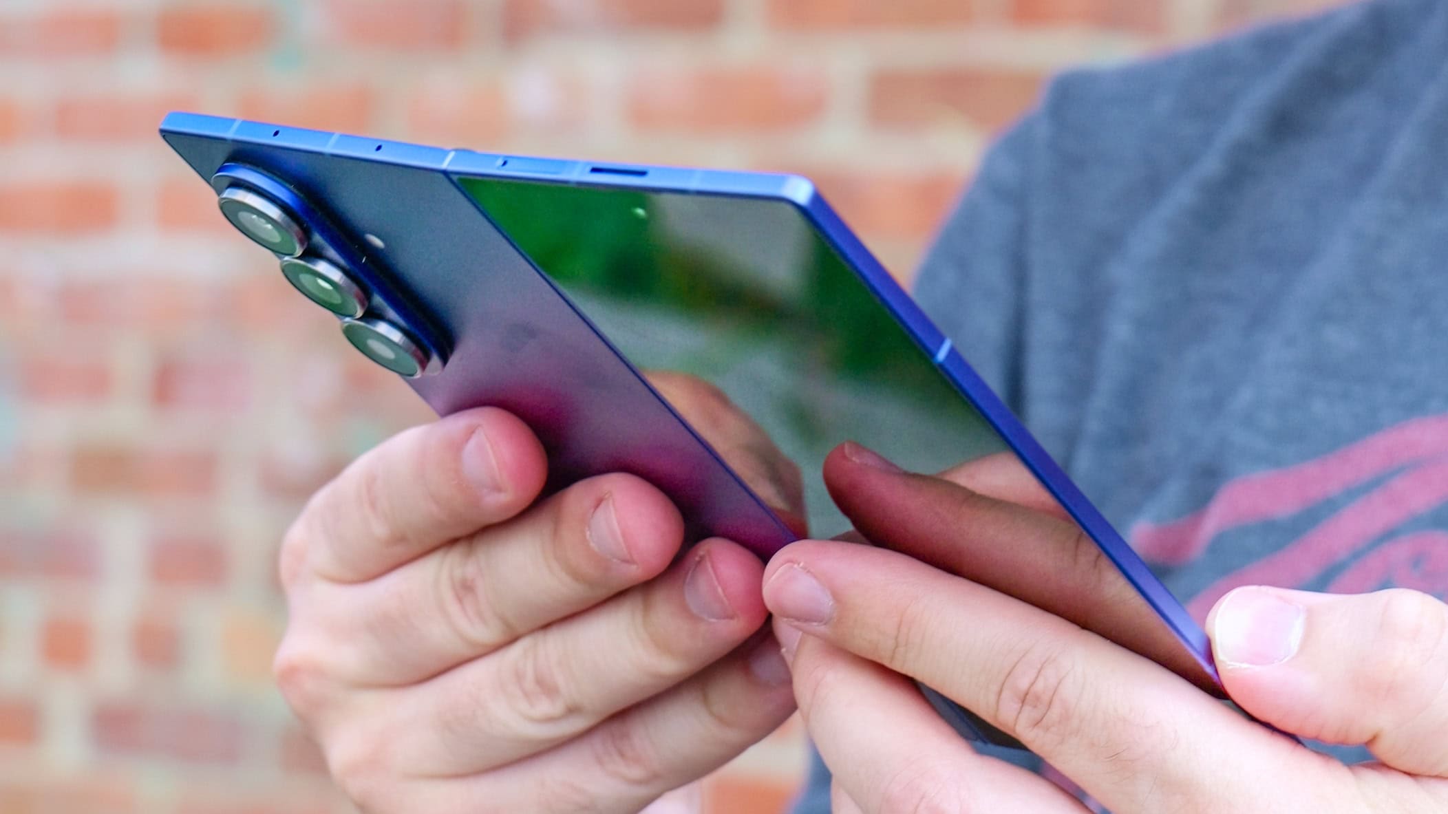 A New Samsung Wide Foldable Smartphone May Arrive This Year