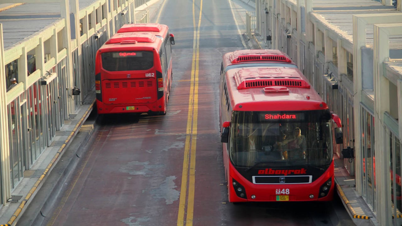 Islamabad Metro Bus Suspended Amid Government Staff Protest