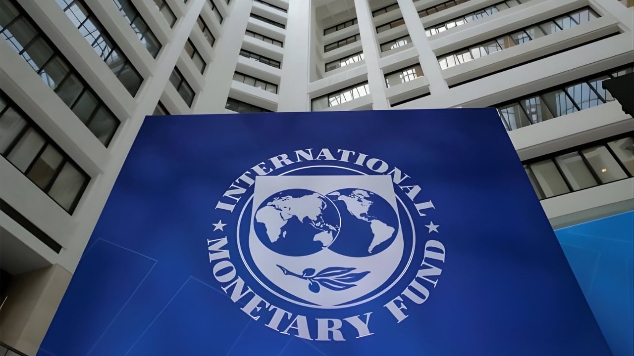 IMF Warns of Slow GDP Growth and Rising Inflation in Pakistan