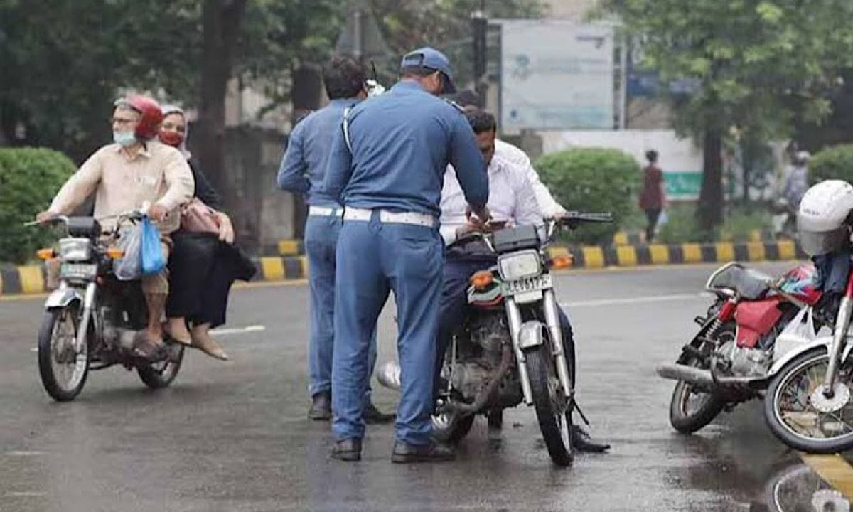 Islamabad Traffic Police Registers Nearly 500 FIRs Against Traffic ...